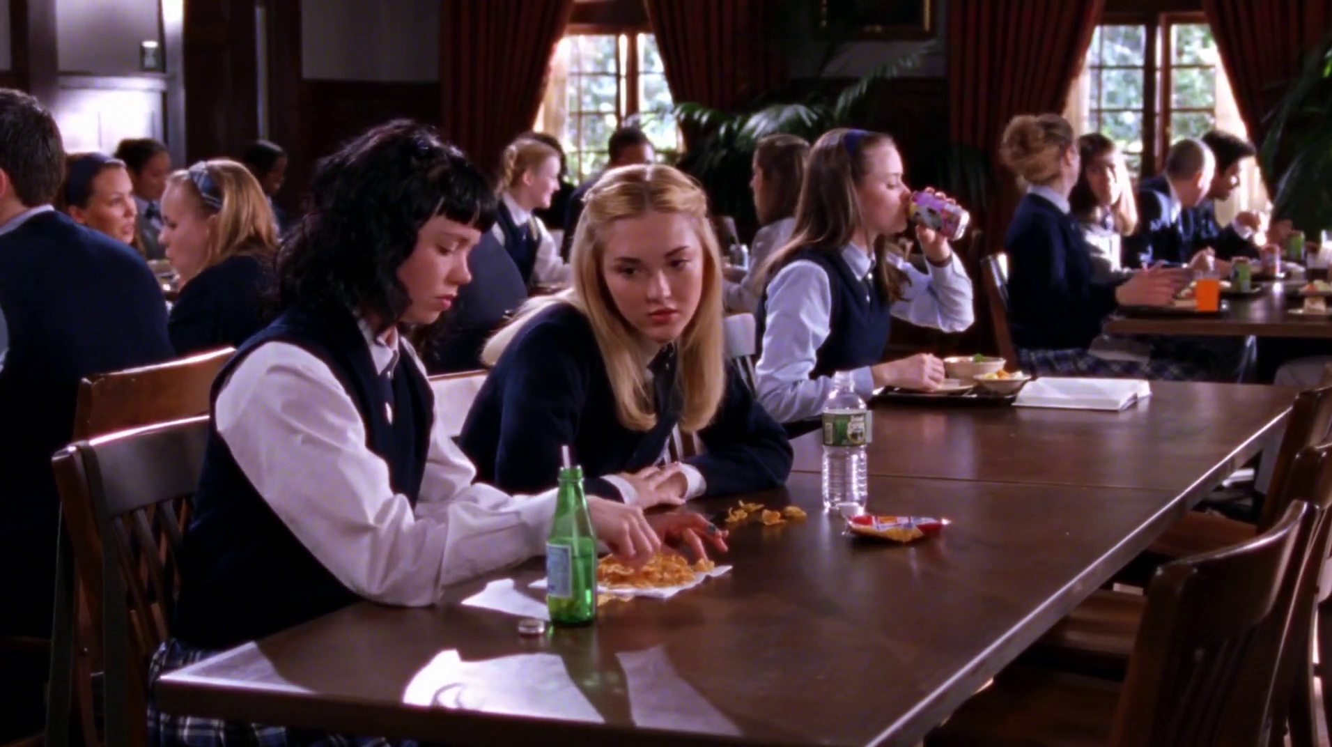 “Good riddance to bad luggage” – The Annotated Gilmore Girls