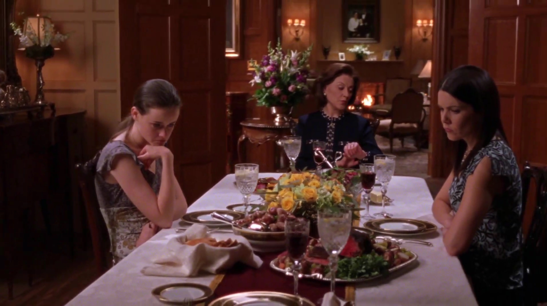 No Eating at Friday Night Dinner – The Annotated Gilmore Girls