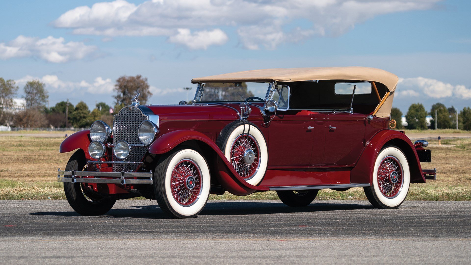 Richard’s Antique Car – The Annotated Gilmore Girls
